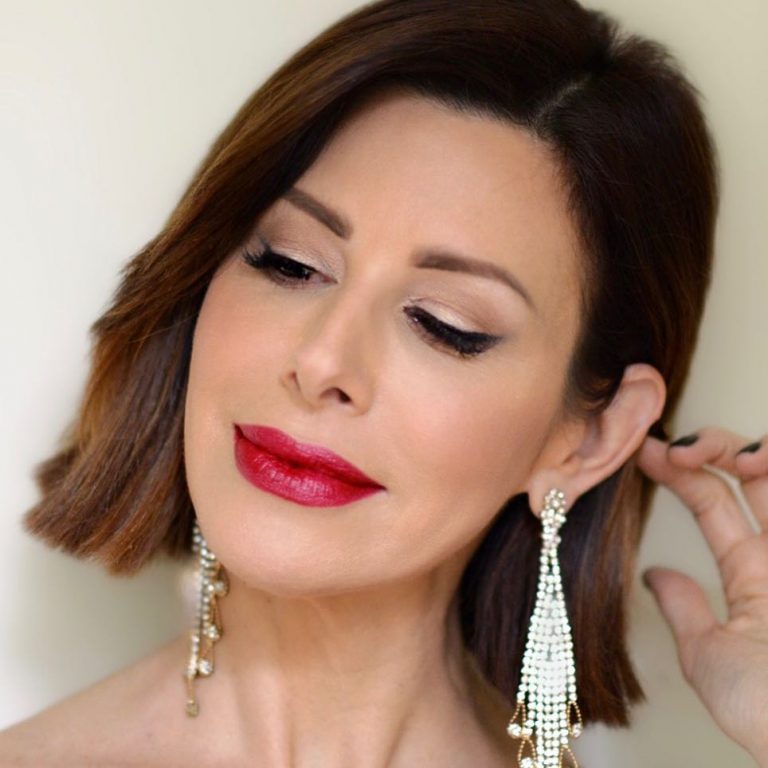 20+ Easy Christmas Makeup Looks to Look Your Best on Holidays ...