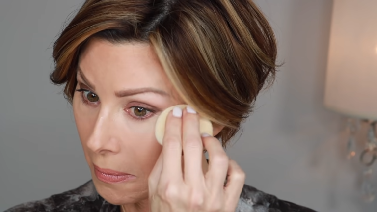 The Best Face Powders That Won't Dry Your Skin - Dominique Sachse